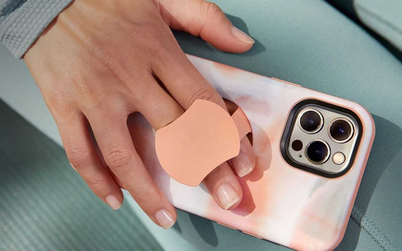 Best iPhone 15 Pro Max MagSafe Cases for Women - MagSafeHub