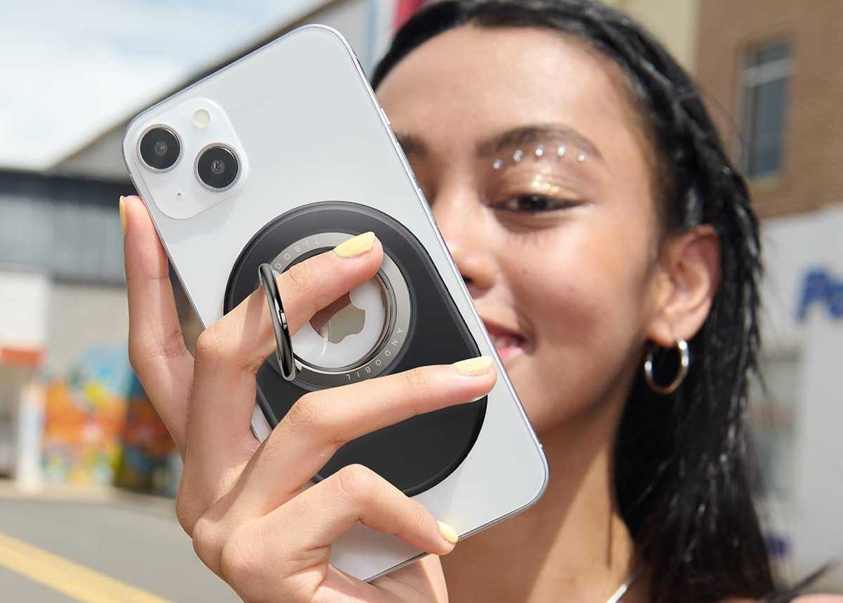 10 Highly-Rated MagSafe Camera Grips for Taking Great Photos