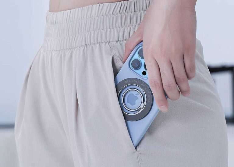 10 Highly-Rated MagSafe Camera Grips for Taking Great Photos